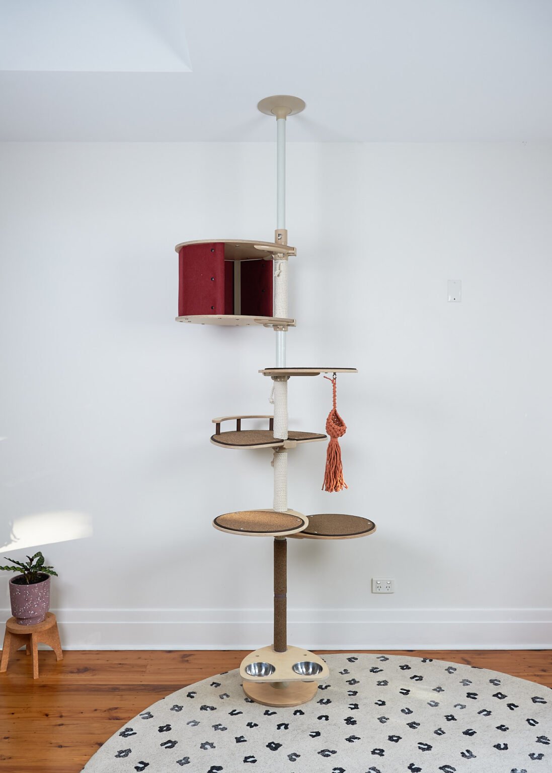 Food/Water Table for Tok Tok - Woods for Cats