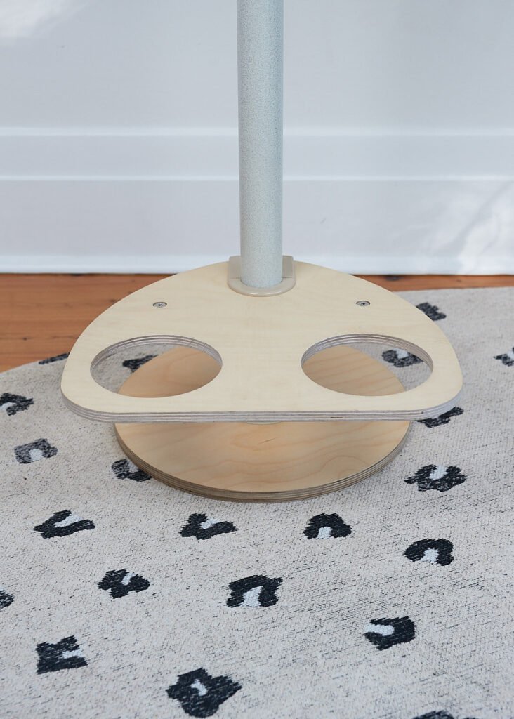 Food/Water Table for Tok Tok - Woods for Cats